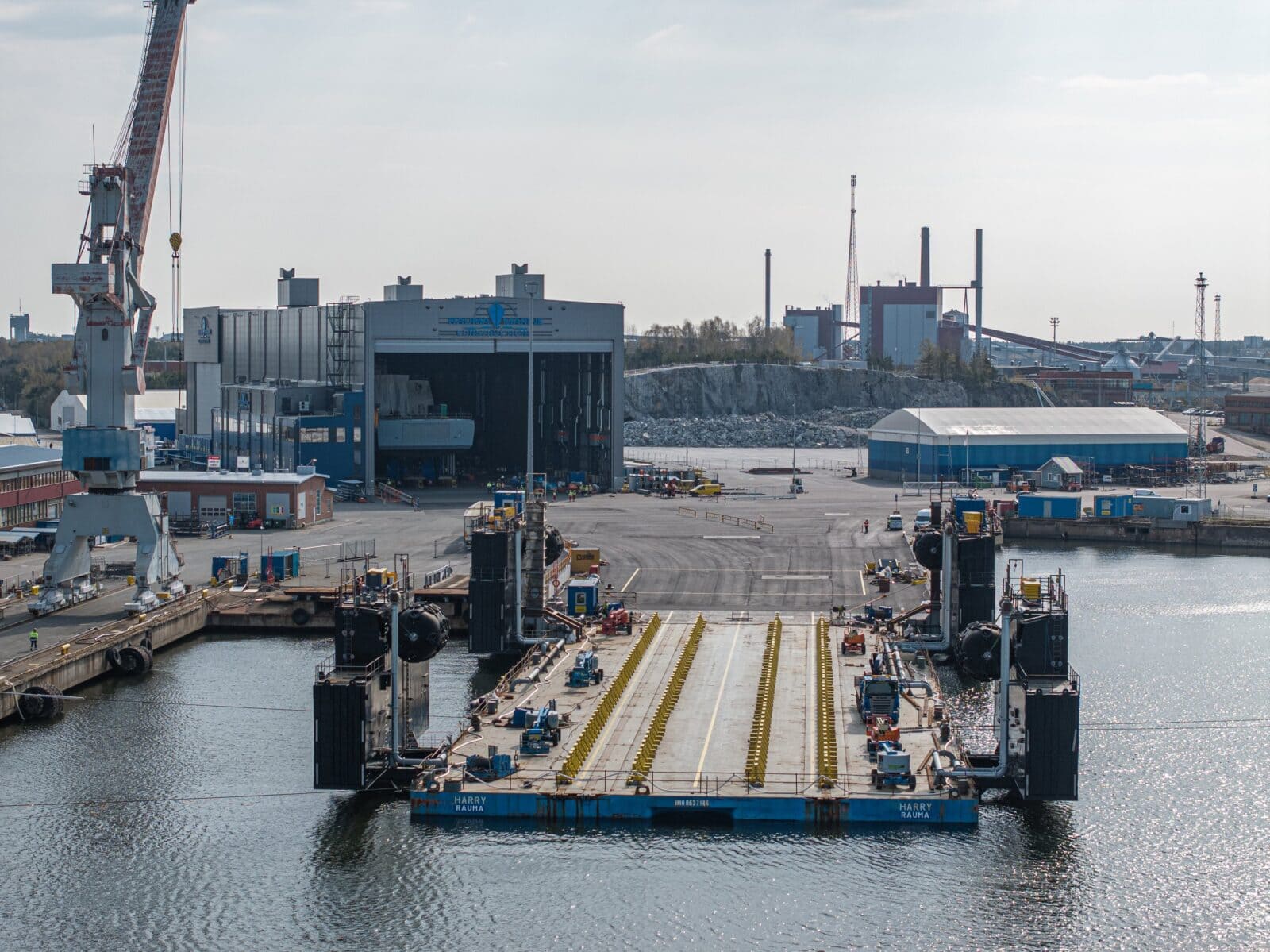 Three vessels simultaneously in production - Rauma Marine Constructions